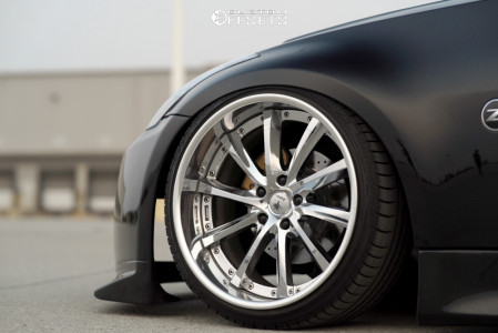 2004 Nissan 350Z with 19x10.5 -5 Weds Vishnu and 235/35R19 Lionhart Lh ...