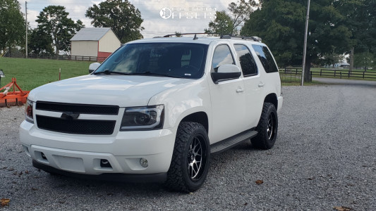 2013 Chevrolet Tahoe with 20x10 -12 Gear Off-Road Raid and 32/10.5R20 ...