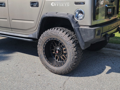 2003 Hummer H2 with 22x12 -50 Ballistic Tomahawk and 39/14.5R22 Kanati ...