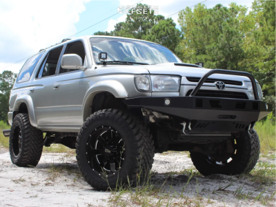 2001 Toyota 4Runner with 18x10 -24 Moto Metal Mo962 and 33/12.5R18 ...