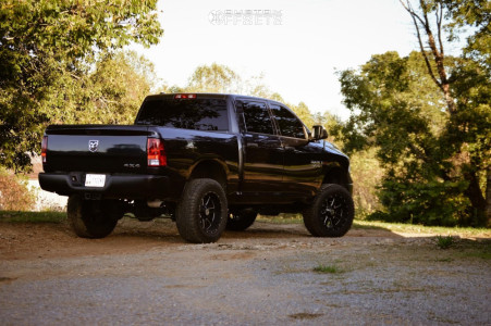 2014 Ram 1500 with 22x12 -44 Scorpion Sc18 and 35/12.5R22 Goodyear All ...