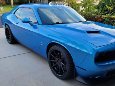 2016 Dodge Challenger with 20x10 13 Ferrada FR4 and 255/35R20 Nitto ...