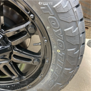 2002 Chevrolet Silverado 2500 HD with 20x10 -24 Fuel Hostage D625 and ...