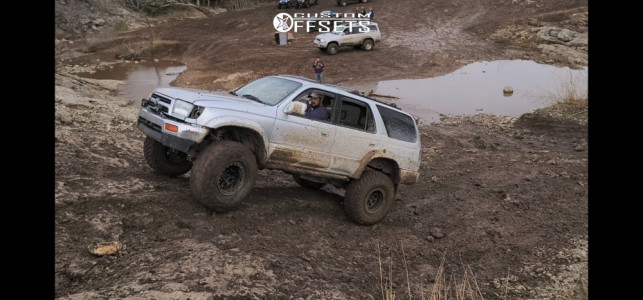 2000 Toyota 4Runner with 16x10 -44 Pro Comp Series 252 and 315/75R16 ...