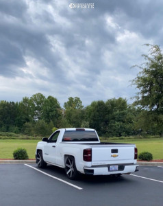 2014 Chevrolet Silverado 1500 with 22x9.5 0 Strada Coda and 27/9.5R22 ...