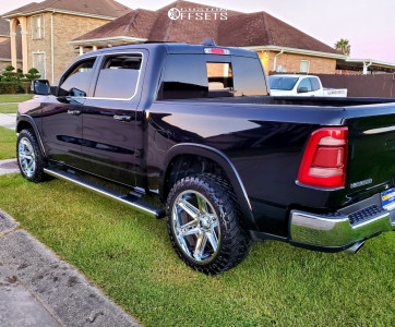 2019 Ram 1500 with 22x10 -19 Vision Razor and 33/12.5R22 Atturo Trail ...
