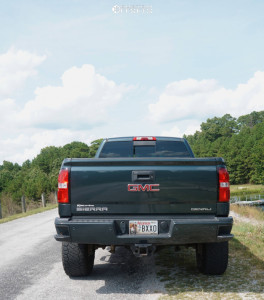 2017 GMC Sierra 2500 HD with 18x9 18 Method Mr305 and 35/12.5R18 Nitto ...
