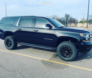 2019 Chevrolet Suburban with 18x10 -24 Moto Metal Mo962 and 33/12.5R18 ...