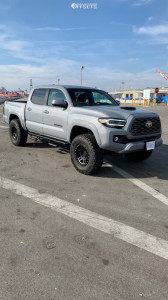 2021 Toyota Tacoma with 17x8.5 0 Method Mr312 and 285/70R17 BFGoodrich ...