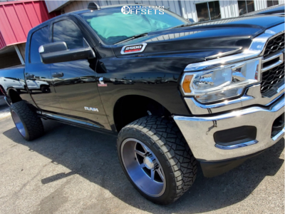 2020 Ram 2500 with 22x12 -44 KMC Xd844 and 33/12.5R22 Nitto Ridge ...