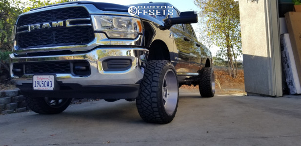 2020 Ram 2500 with 22x12 -44 KMC Xd844 and 33/12.5R22 Nitto Ridge ...