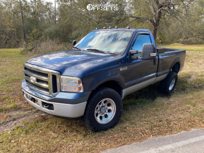 2006 Ford F-250 Super Duty with 17x9 -6 Pro Comp 69 and 33/12.5R17 ...