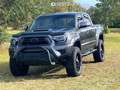 2015 Toyota Tacoma with 20x9 Fuel Hostage D625 and 305/55R20 BFGoodrich ...