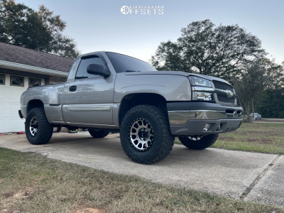 2004 Chevrolet Silverado 1500 with 17x8.5 0 Method Mr305 and 285/70R17 ...