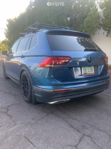 2018 Volkswagen Tiguan with 18x8.5 35 Rotiform Blq and 235/55R18 Kumho ...