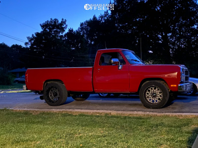 1991 Dodge D250 with 20x12 -44 Vision 112 and 32/12.5R20 Nankang Sp-7 ...
