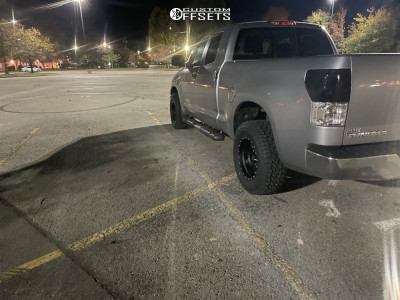 2013 Toyota Tundra with 17x8.5 0 Method Mr301 and 32/10.5R17 Falken ...