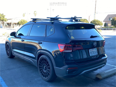 2022 Volkswagen Taos with 19x8.5 35 Rotiform Las-r and 235/40R19 ...