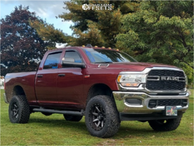 2021 Ram 2500 with 20x10 -19 Fuel Rampage and 35/12.5R20 Venom Power ...