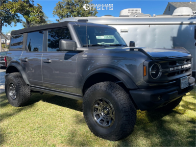 2021 Ford Bronco with 17x8.5 0 Icon Alloys Thrust and 35/12.5R17 ...
