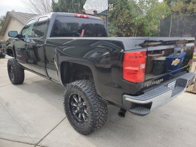 2018 Chevrolet Silverado 1500 with 20x9 1 Fuel Throttle and 35/12.5R20 ...
