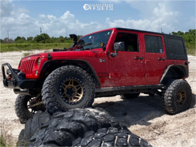 2017 Jeep Wrangler with 17x9.5 12 Method Mr312 and 35/12.5R17 Gladiator ...