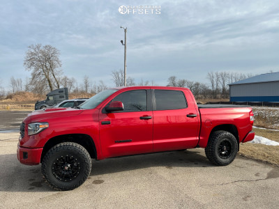 2021 Toyota Tundra with 18x9 25 DX4 7s and 33/12.5R18 Mickey Thompson ...