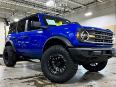 2021 Ford Bronco with 17x9 -12 Vision Nemesis and 35/12.5R17 Americus ...