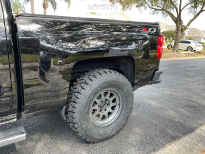 2018 Chevrolet Silverado 1500 with 17x8.5 -0 Method Mr316 and 35/12 ...
