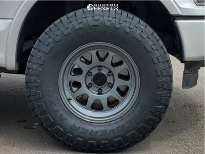 2018 Ford F-150 with 17x8.5 0 Method Mr316 and 315/70R17 Cooper ...