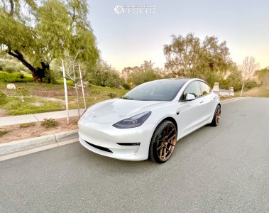 2021 Tesla 3 with 20x10 25 Ferrada F8-fr8 and 255/35R20 Falken Azenis ...