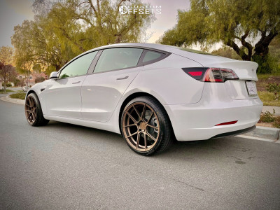 2021 Tesla 3 with 20x10 25 Ferrada F8-fr8 and 255/35R20 Falken Azenis ...