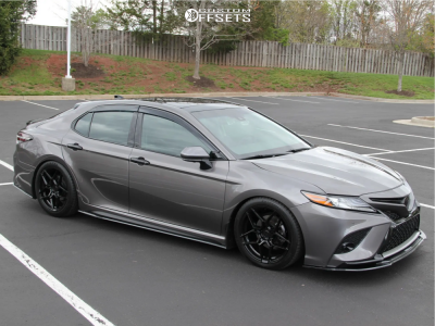 2016 Toyota Camry | Custom Offsets