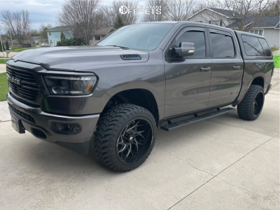 2021 Ram 1500 with 22x12 -44 Fuel Runner and 33/12.5R22 Atturo Trail ...