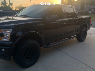 2017 Ford F-150 with 17x8.5 -0 Method Mr316 and 305/70R17 Toyo Tires ...