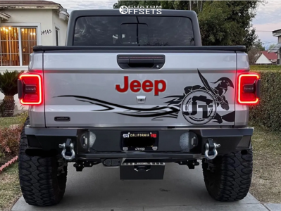 2020 Jeep Gladiator with 17x9 -12 Method Mr312 and 38/13.5R17 Milestar ...