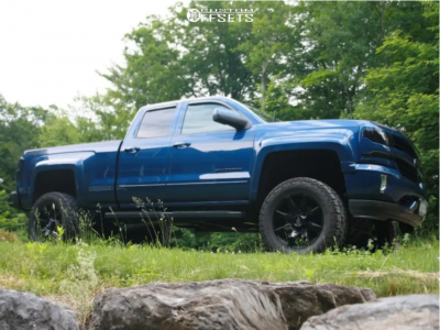 2019 Chevrolet Silverado 1500 with 20x9 -0 Moto Metal Mo804 and 35/12 ...