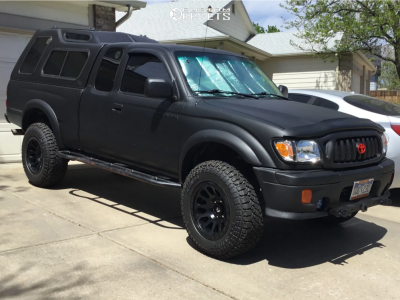 2001 Toyota Tacoma with 17x9 -12 Fuel Vector and 245/75R17 Kenda Klever ...