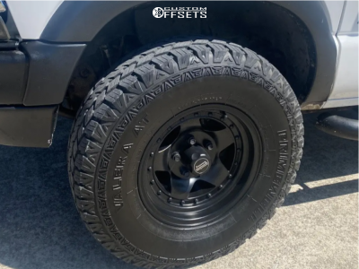 2003 Chevrolet S10 with 15x7 -6 American Racing Ar23 and 31/10.5R15 ...