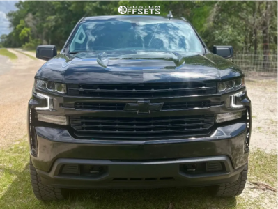2022 Chevrolet Silverado 1500 with 20x10 -18 Fuel Rage and 295/60R20 ...