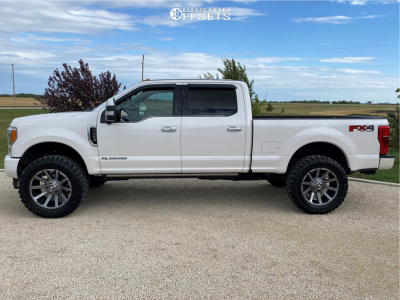 2019 Ford F-350 Super Duty with 22x10 -18 Fuel Contra and 37/13.5R22 ...