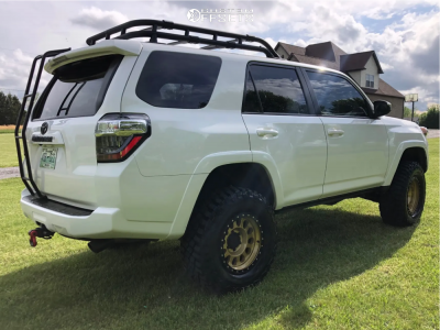 2019 Toyota 4Runner with 17x9 -12 Method Mr315 and 285/70R17 BFGoodrich ...