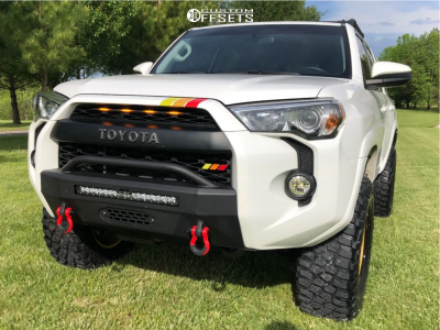 2019 Toyota 4Runner with 17x9 -12 Method Mr315 and 285/70R17 BFGoodrich ...