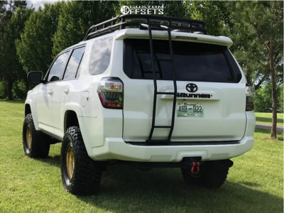 2019 Toyota 4Runner with 17x9 -12 Method Mr315 and 285/70R17 BFGoodrich ...