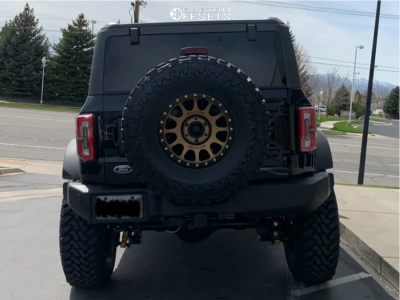 2022 Ford Bronco with 17x8.5 0 Method Mr305 and 37/12.5R17 Toyo Tires ...