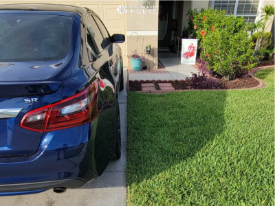 2018 Nissan Altima with 19x8.5 35 Niche Gamma and 245/40R19 Continental ...