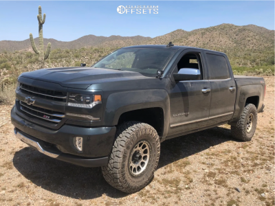 2017 Chevrolet Silverado 1500 with 17x8.5 0 Method Mr305 and 35/12.5R17 ...