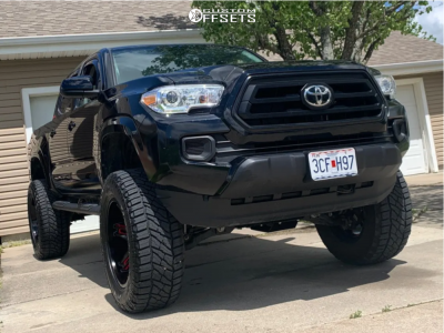 2020 Toyota Tacoma with 20x10 -25 Vision Razor and 35/12.5R20 Milestar ...