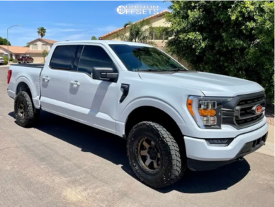 2021 Ford F-150 with 18x9 1 Fuel Block and 33/12.5R18 Toyo Tires Open ...