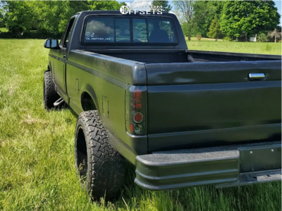 1995 Ford F-150 with 20x12 -51 Hardrock Destroyer and 33/12.5R20 Venom ...
